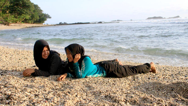 Menyusuri Pantai Pasir Putih Kalipat Nusakambangan – BANYUMASEKSPRES.ID