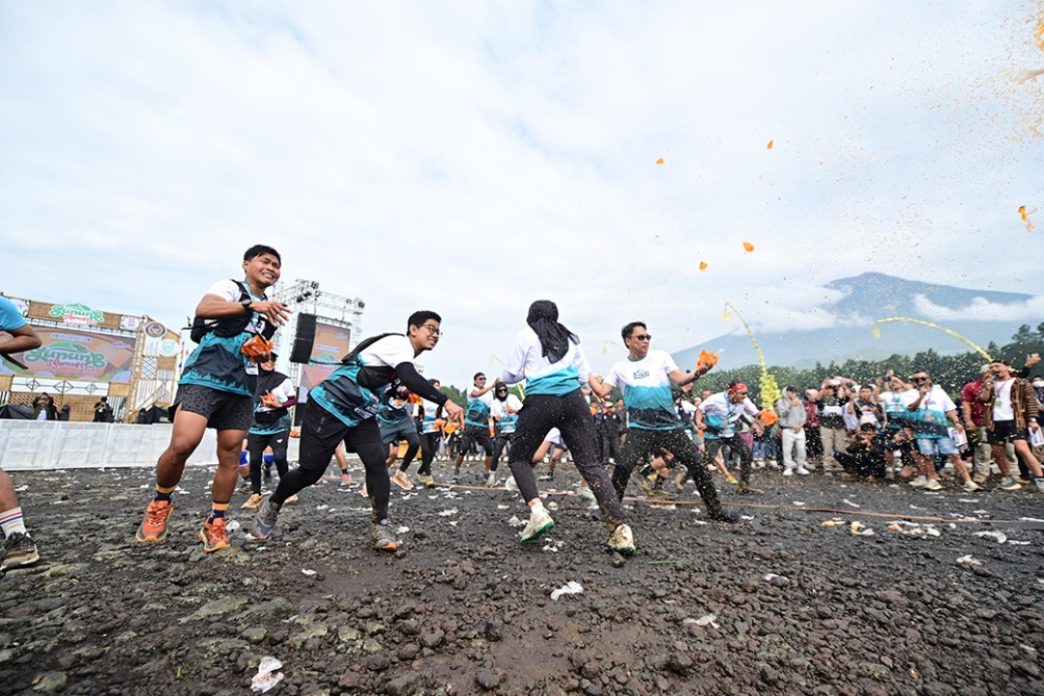 Puncak Acara Festival Gunung Slamet 2025 Tetap Seru Meski Tomat Diganti ...