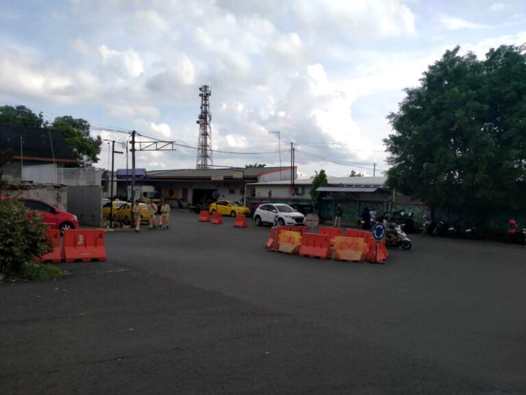 Jalan Pintu Barat Stasiun Purwokerto Diminta Segera Dibenahi ...